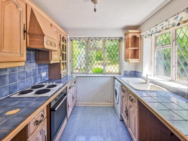 For Sale 3 Bedroom Bungalow Watford Hertfordshire DLS99773935