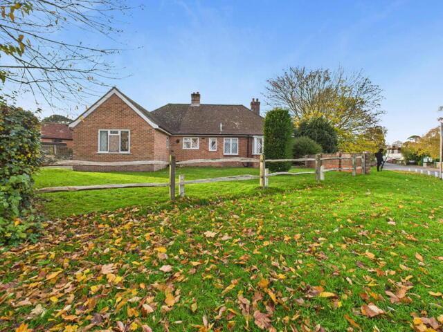 For Sale 3 Bedroom Bungalow West Sussex West Sussex DS99926186
