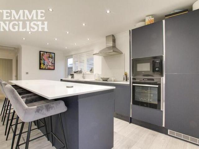 For Sale 3 Bedroom Bungalow Wickford Essex DLS99808693