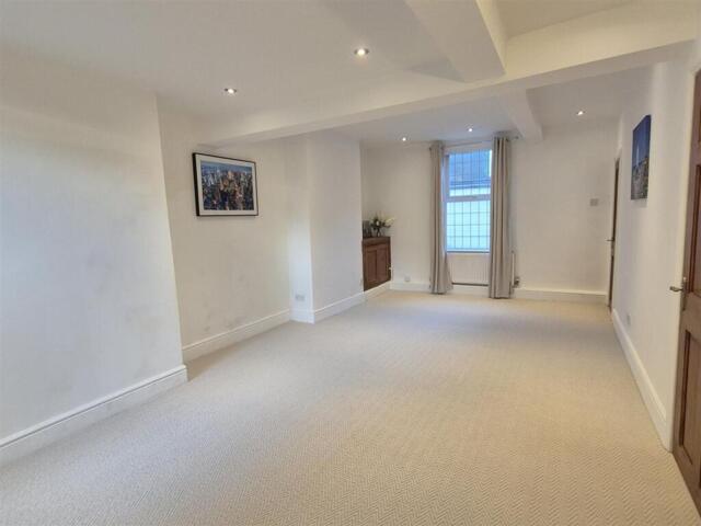 For Sale 3 Bedroom House Coalville Leicestershire DS99840566