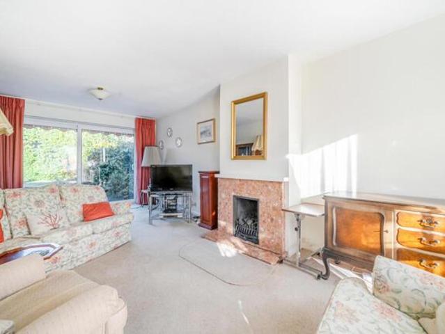 For Sale 3 Bedroom House Cobham Surrey DS99523704