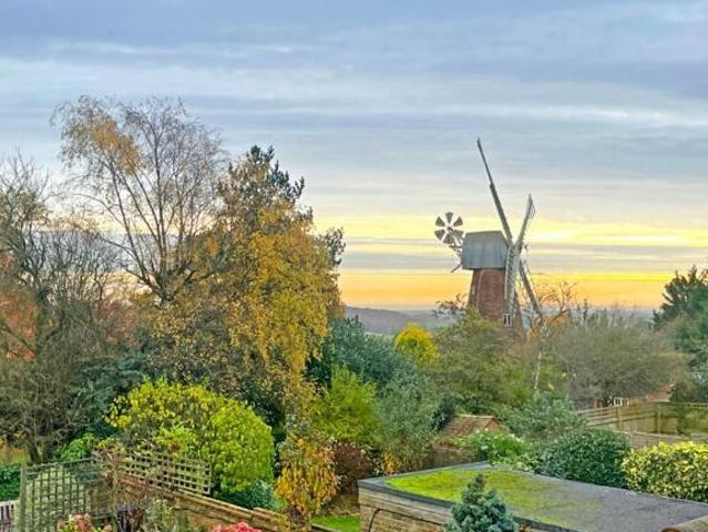 For Sale 3 Bedroom House Coleshill Buckinghamshire DS99808827