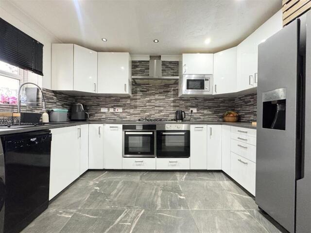 For Sale 3 Bedroom House Cornwell Oxfordshire DLS98649201