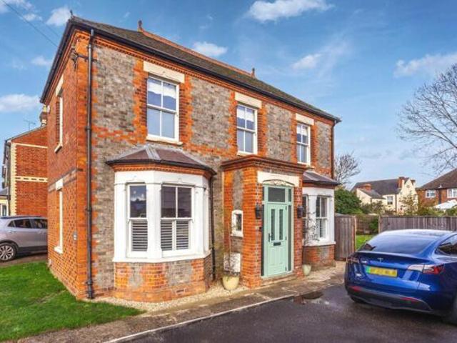 For Sale 3 Bedroom House Caversham Berkshire DLS98545783