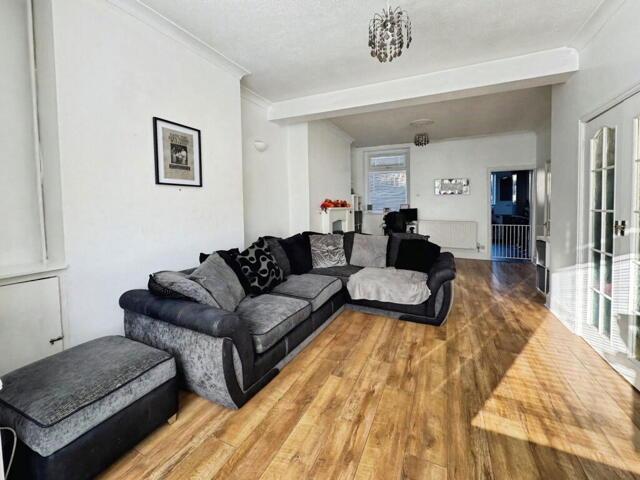 For Sale 3 Bedroom House Caerphilly Caerphilly DS101060186