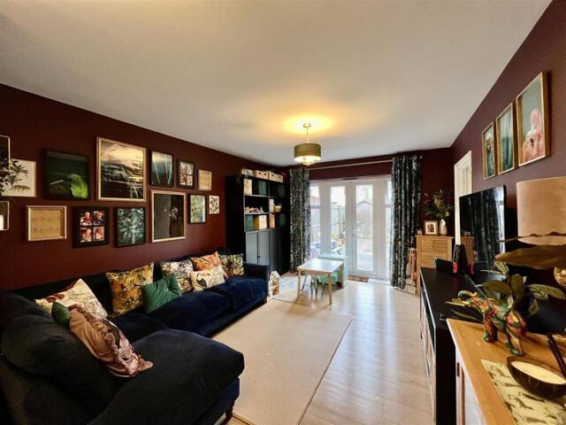 For Sale 3 Bedroom House Cefneithin Cefneithin DLS101674831