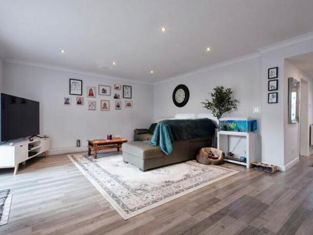For Sale 3 Bedroom House Central Bedfordshire Central Bedfordshire DS100096921