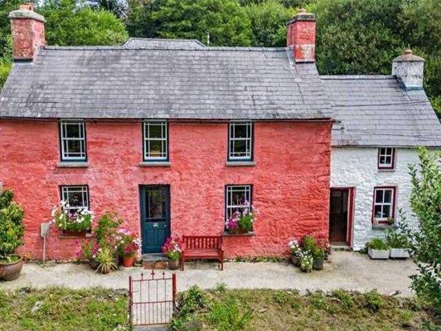 For Sale 3 Bedroom House Ceredigion Ceredigion DS101678563