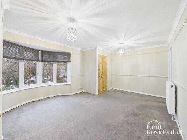 For Sale 3 Bedroom House Chatham Medway DLS99571743