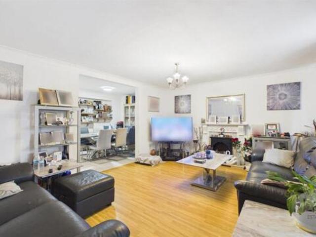 For Sale 3 Bedroom House Cheshunt Great London DS101856006