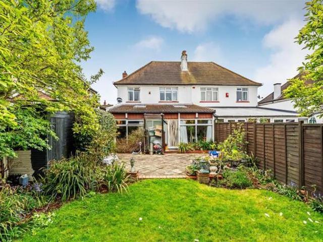 For Sale 3 Bedroom House Chessington Greater London DS99437203