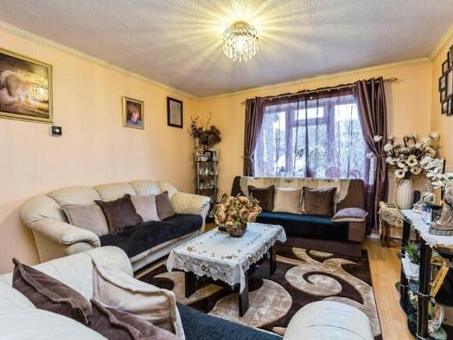For Sale 3 Bedroom House Crawley West Sussex DLS99571844