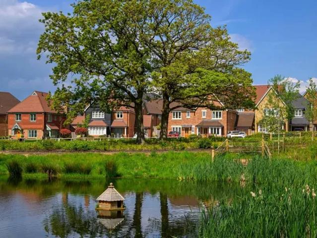 For Sale 3 Bedroom House Crookham Village Fleet DLS102596736