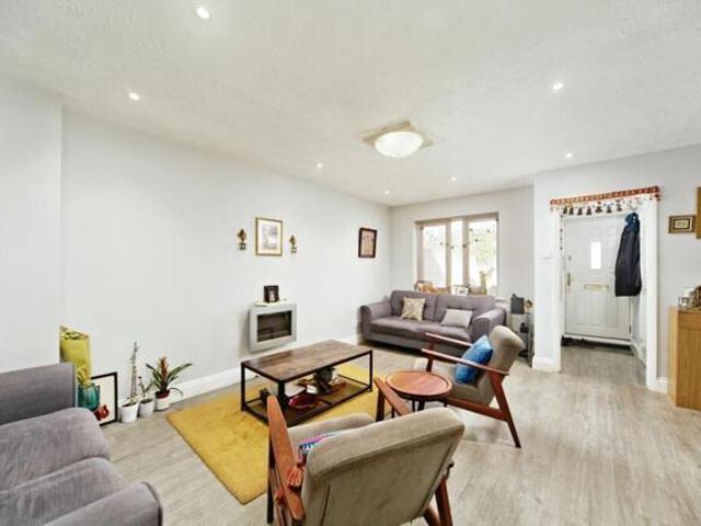 For Sale 3 Bedroom House Croydon Greater London DLS98477725