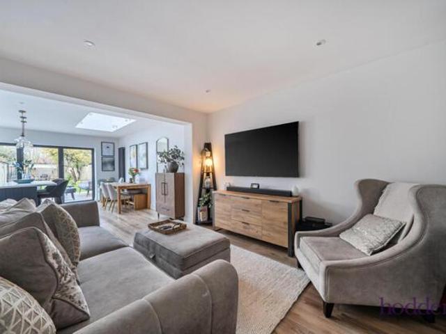 For Sale 3 Bedroom House Addlestone Surrey DS100579144