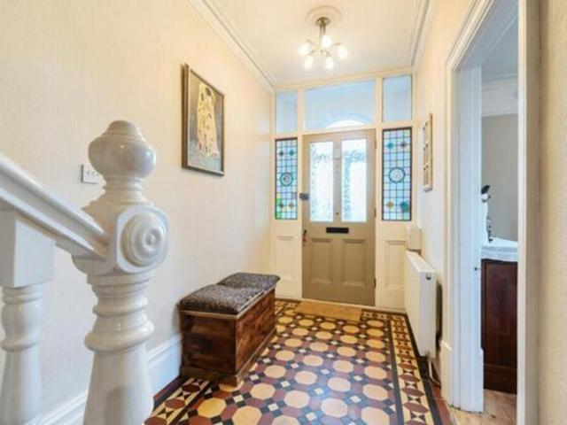 For Sale 3 Bedroom House Aldershot Hampshire DS101931822