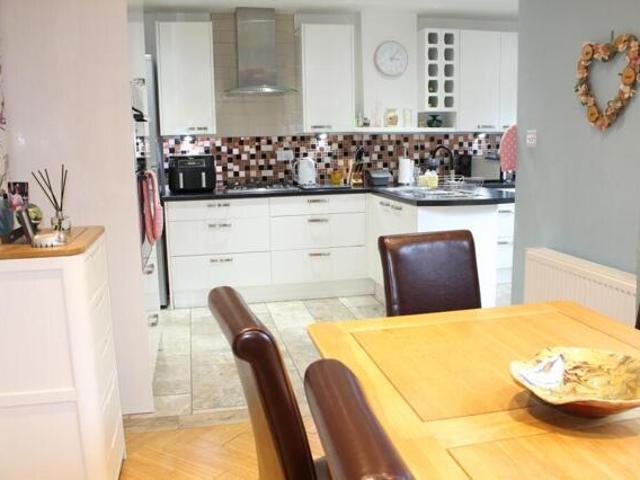 For Sale 3 Bedroom House Alfreton Alfreton DS100987885
