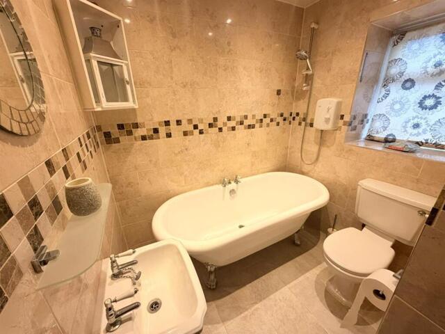 For Sale 3 Bedroom House Ashton Greater Manchester DLS100540951