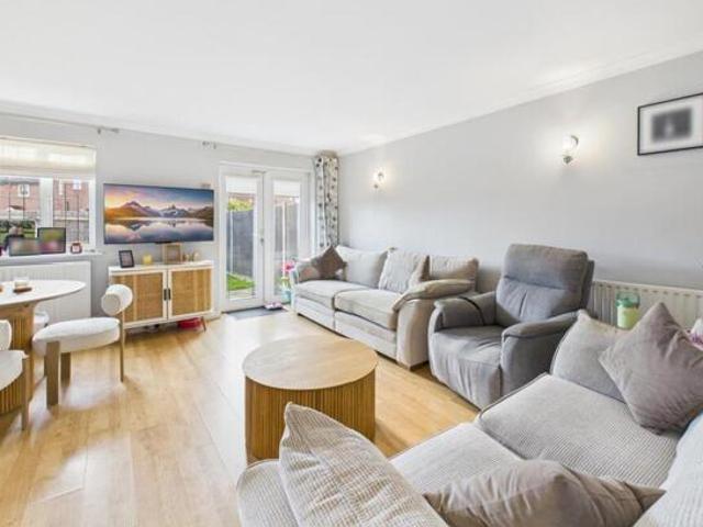 For Sale 3 Bedroom House Aylesbury Buckinghamshire DLS100579155