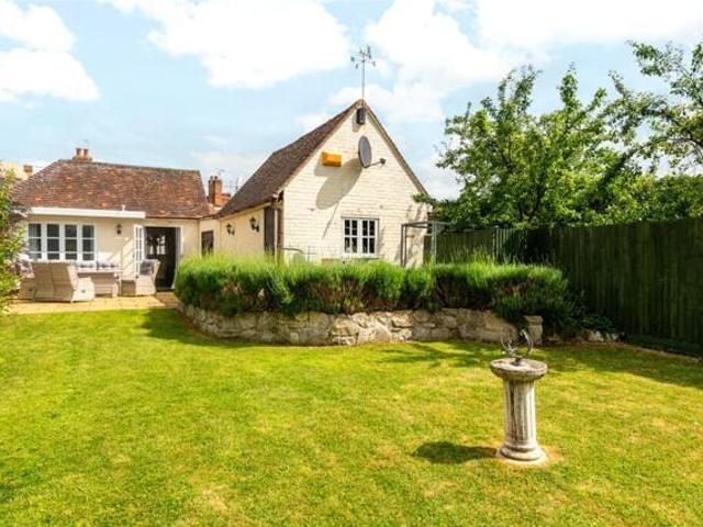 For Sale 3 Bedroom House Aylesbury Buckinghamshire DLS100317051