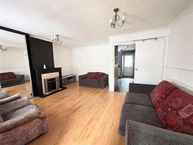 For Sale 3 Bedroom House Aylesbury Buckinghamshire DS98834532