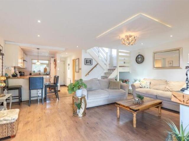 For Sale 3 Bedroom House Bournemouth Bournemouth DLS100132573