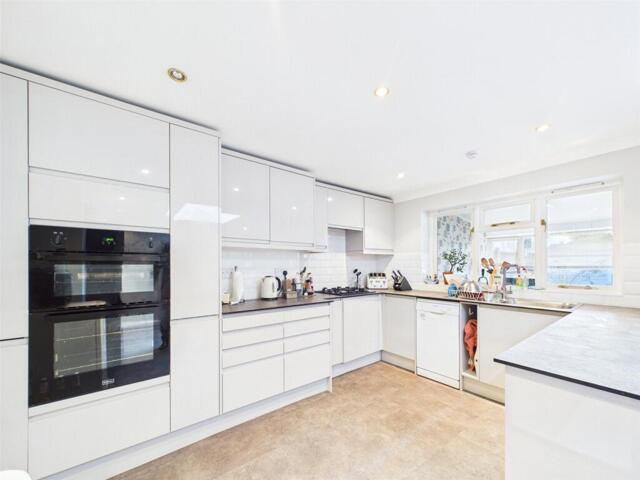 For Sale 3 Bedroom House Bournemouth Bournemouth DS100366377