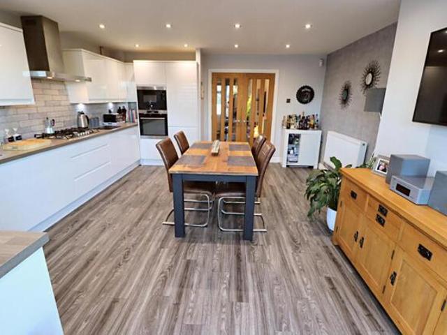 For Sale 3 Bedroom House Bolton Bolton DS99523380
