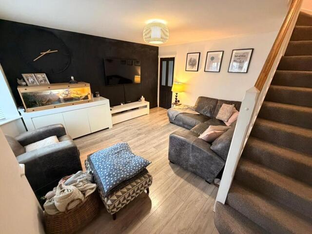 For Sale 3 Bedroom House Bolton Bolton DS99571862