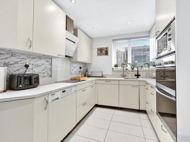 For Sale 3 Bedroom House Borehamwood Hertfordshire DLS101199717