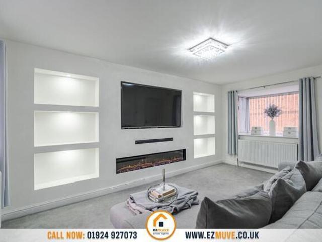 For Sale 3 Bedroom House Batley Kirklees DS101931765