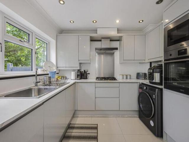 For Sale 3 Bedroom House Barkingside Greater London DLS99290032