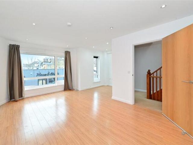 For Sale 3 Bedroom House Barnet Greater London DLS101119161