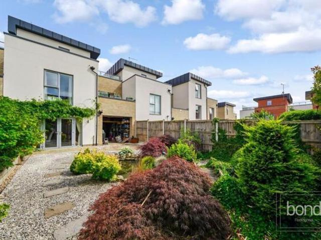 For Sale 3 Bedroom House Beaulieu Essex DLS100579203