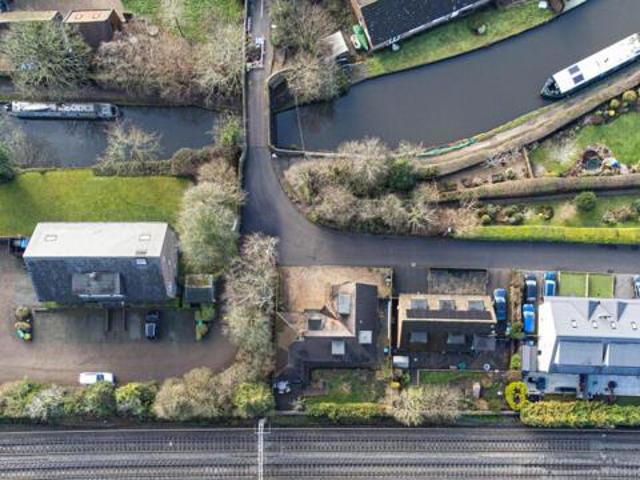 For Sale 3 Bedroom House Berkhamsted Hertfordshire DLS99926214