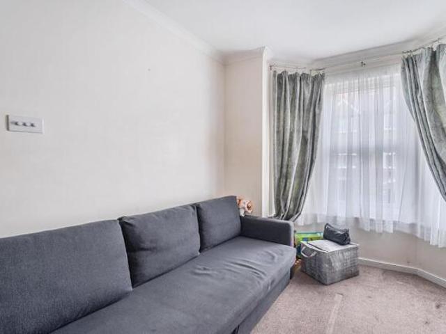 For Sale 3 Bedroom House Berkshire Reading DLS98800848