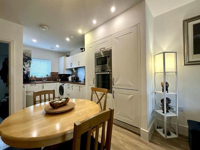 For Sale 3 Bedroom House Bletchley Buckinghamshire DS99773569