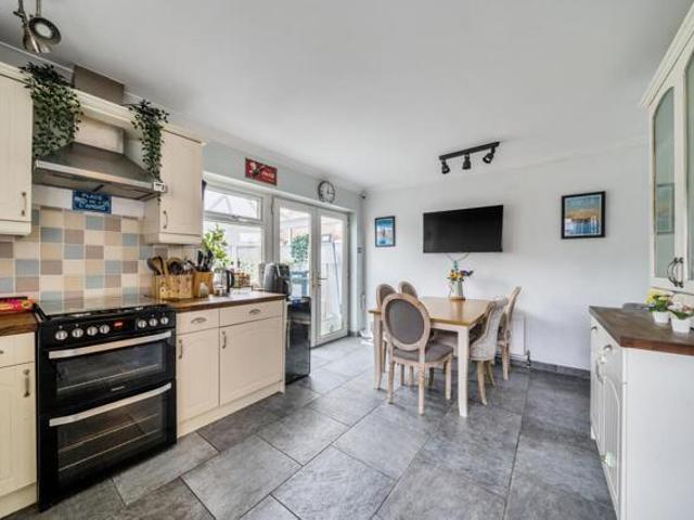 For Sale 3 Bedroom House Bracknell Bracknell Forest DLS100366537