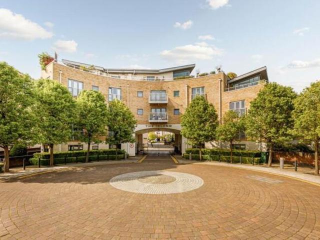 For Sale 3 Bedroom House Brentford Great London DS99092757