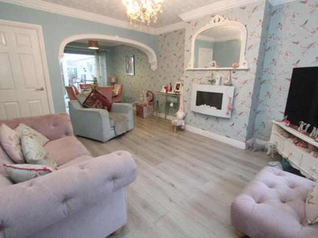 For Sale 3 Bedroom House Brierley Hill Dudley DS98649305