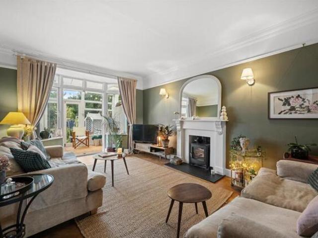 For Sale 3 Bedroom House Bromley Greater London DS100132307