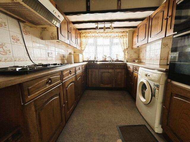 For Sale 3 Bedroom House Brownhills Brownhills DLS100023816
