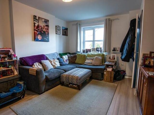 For Sale 3 Bedroom House Burton On Trent Staffordshire DS99735920
