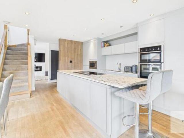 For Sale 3 Bedroom House Bury Greater Manchester DS98205138