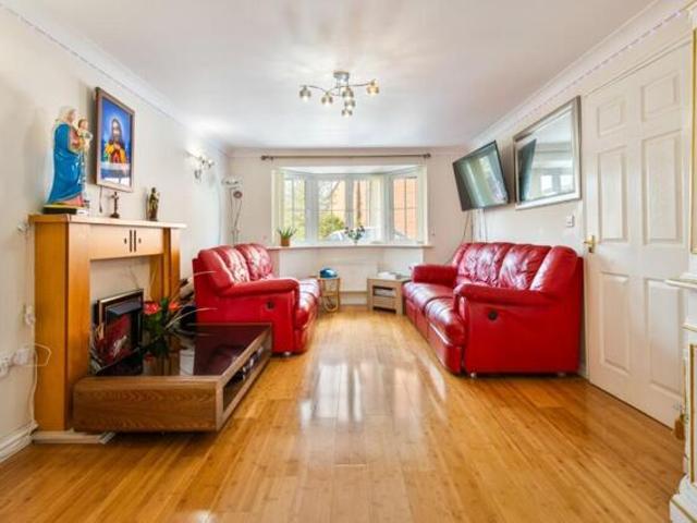For Sale 3 Bedroom House Gainsborough Lincolnshire DLS101676031