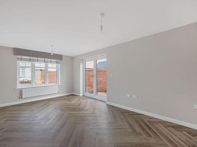 For Sale 3 Bedroom House Gloucester Gloucestershire DLS99952206