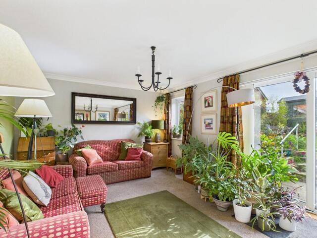 For Sale 3 Bedroom House Gloucestershire Gloucestershire DS99344697