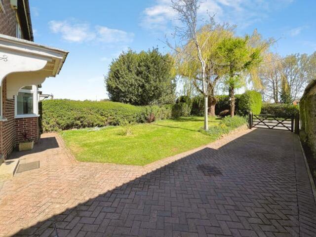 For Sale 3 Bedroom House Grantham Lincolnshire DS101100244