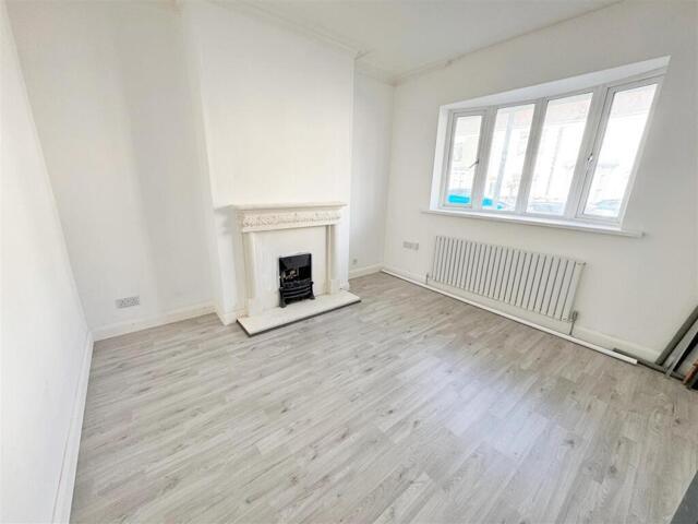 For Sale 3 Bedroom House Grimsby North East Lincolnshire DLS100057990