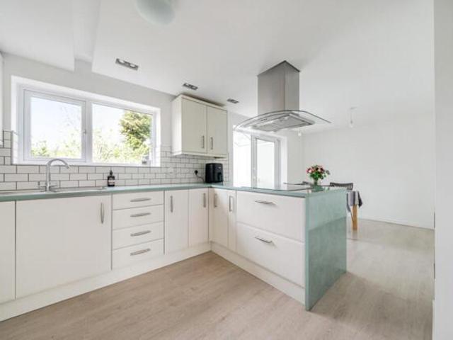 For Sale 3 Bedroom House Guildford Surrey DLS101677917